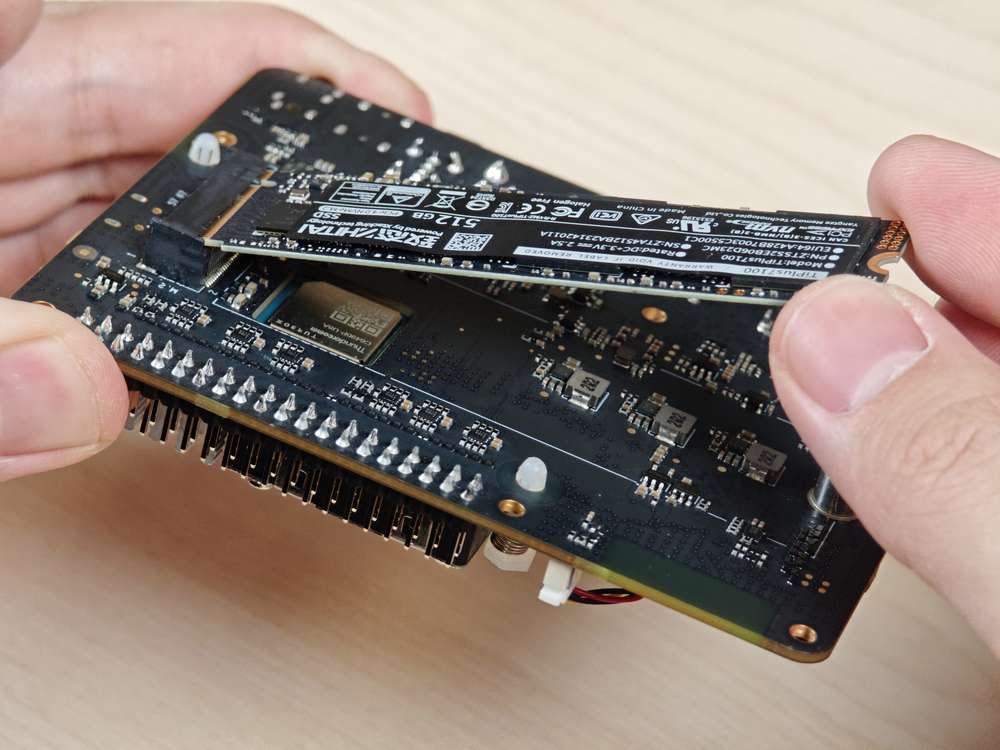 M.2 Key M connector | RUBIK Pi Ubuntu24.04 user Guide